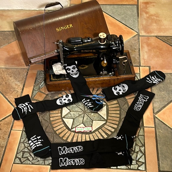 Misfits | Underwear & Socks | 5 Pairs Misfits Crew Socks | Poshmark